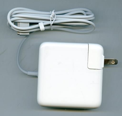 MacBook Pro A1184 AC Adapter (16.5 v, 3.65A, 60W) | PC | Suruga-ya.com