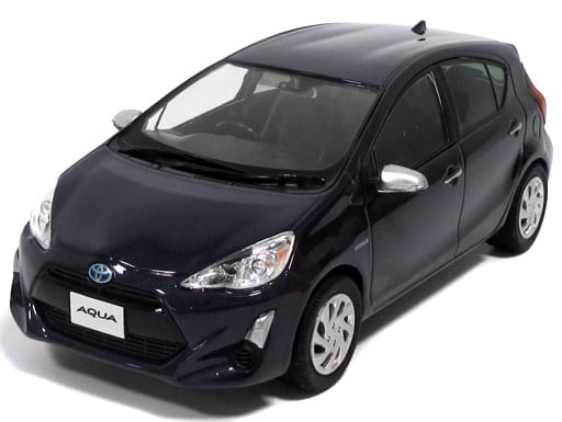 Minicar 1/30 TOYOTA AQUA S (Dark Violet Mica Metallic) dealer ...