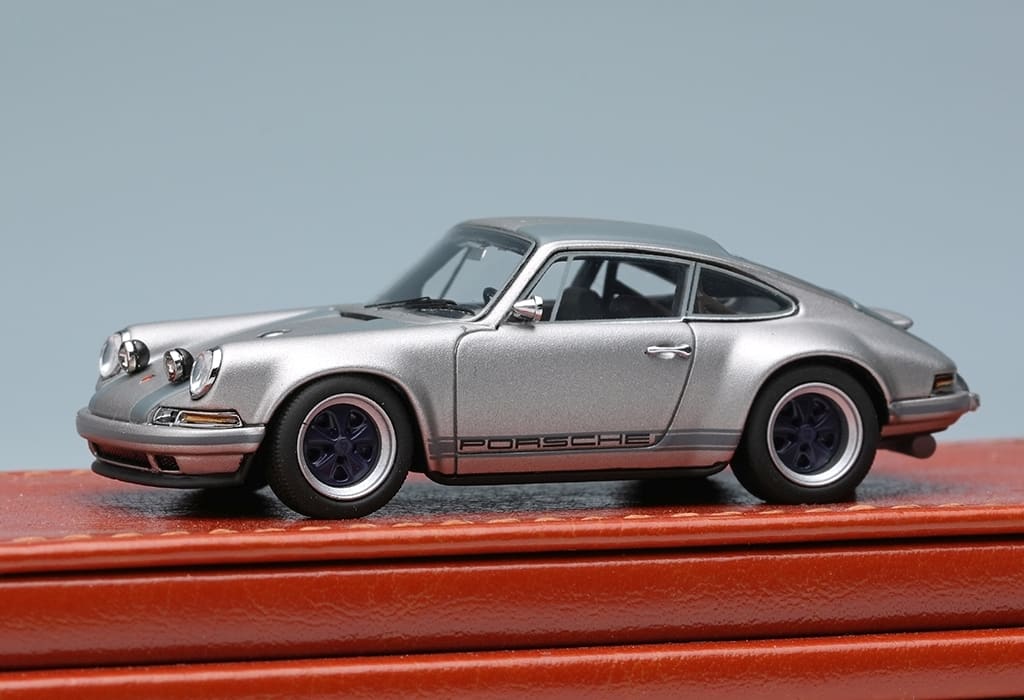 Minicar 1/64 Singer 911 (964) Coupe (Matte Titanium Silver) [TM001L ...