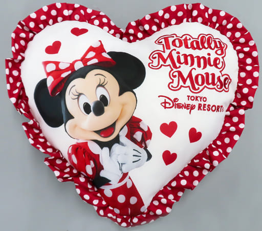 Minnie Mouse Heart-Shaped Cushion "Disney Monetary Minnie Mouse ...