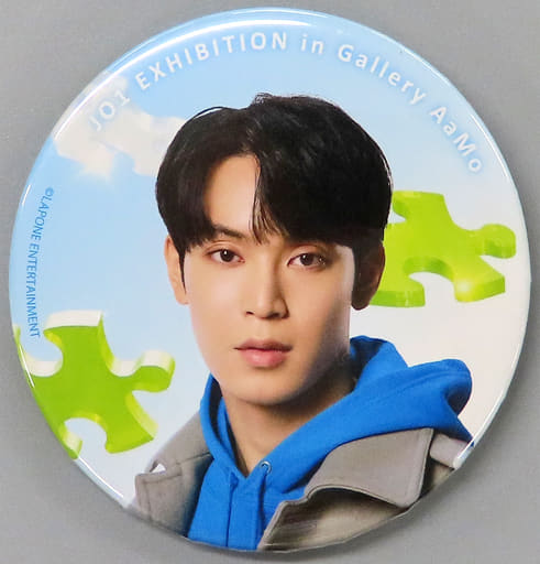 與那城 Sho metal badge "JO1 EXHIBITION in Gallery AAMo" | 雑貨・小物 | Suruga ...