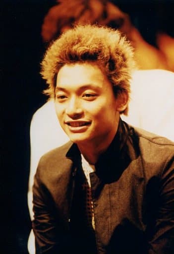 SMAP / Shingo Katori / Bust up / Costume Black / Left Facing / Open ...