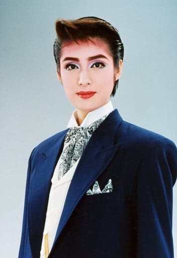 Official photo (female) / Takarazuka Revue (moon group) / actress Takarazuka Revue (Tsukigumi ...