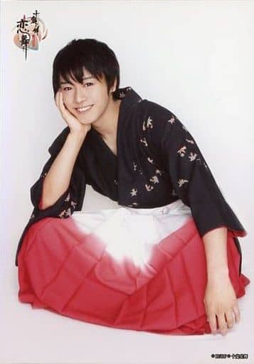 Official photo (male) / actor Hiroki Ino (Chitose) / Whole body ...