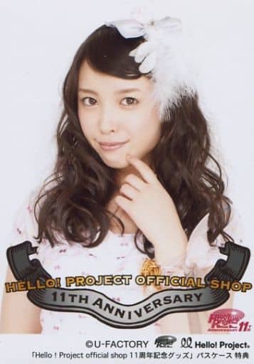 ° C-ute / Saki Nakajima / Bust up / Costume pink / Left hand index finger jaw / Face left facing ...