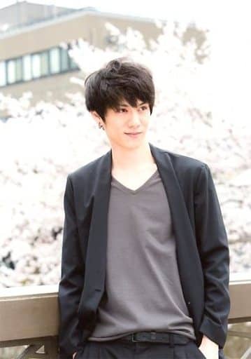 Official photo (male) / actor Tsunenori Aoki / Above the Knee / Black ...