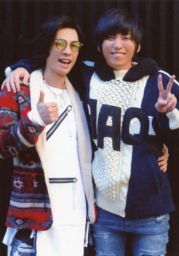 Official photo (Male) / Singer Snake Gero / Snake legs / Gero / Above ...