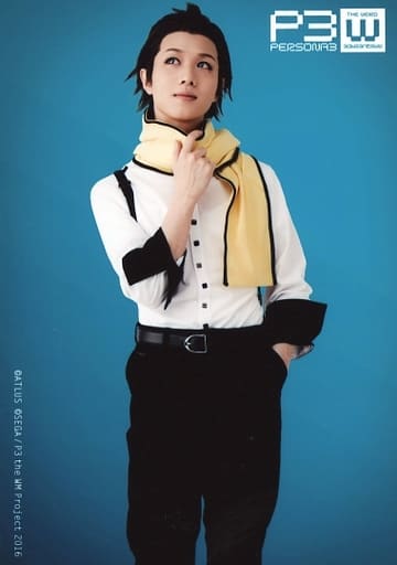 Official photo (male) / actor Keisuke Ueda (MOCHIZUKI Ayatoki) / Above ...