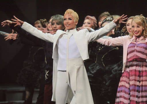 Official photo (Female) / Takarazuka Revue (Moon Group) Takarazuka Revue (Tsukigumi) / Settai ...