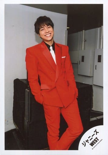 Official photo (Johnnys) / idol / Johnny's West Johnny's West / Daiki Shigeoka / Whole body (out ...