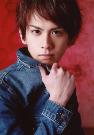 Ryutarou Akimoto / Bust Up / Costume Blue / Right Hand Collar / Body ...