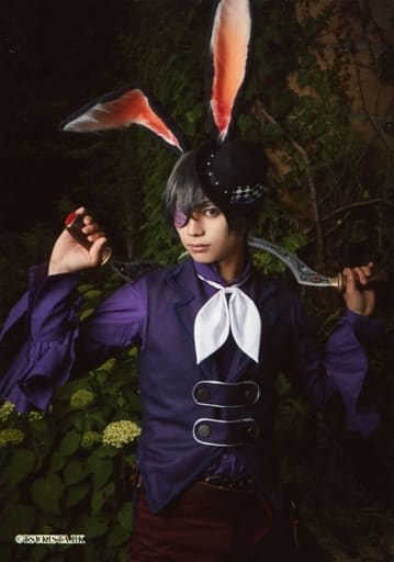 Official photo (male) / actor Ryohei TAKENAKA (Uzuki Shin) / Above-the-knee, Purple Costume ...