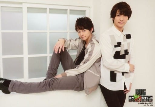 Hiroki Nakada, Daiki Sagawa / Horizontal, Above the Knees, Sitting ...