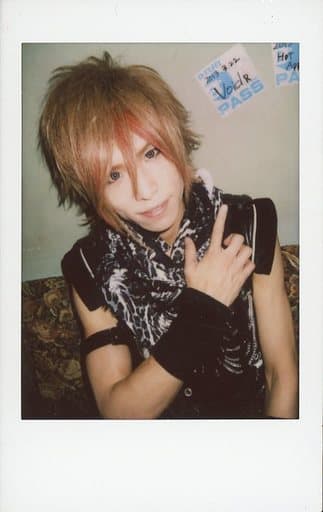 Official photo (Male) / visual kei band / Royz Royz / Tomoya / Upper ...