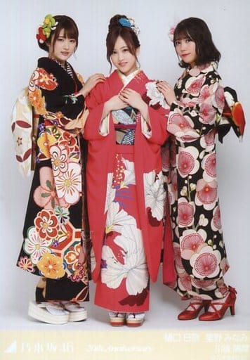 Official photo (Nogizaka46) / idol / Nogizaka46 Hina Higuchi, Minami ...