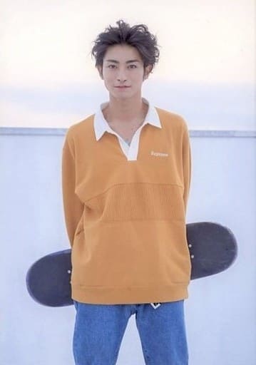 Official photo (male) / actor Tatsunari Kimura / Above knee / Costume ...