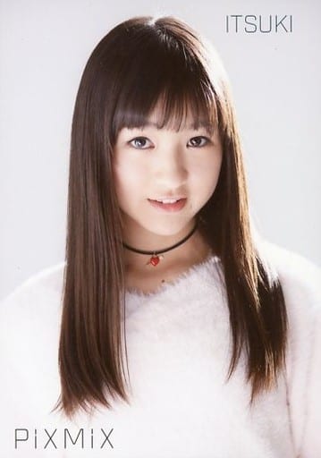 Official photo (female) / idol / PiXMiX PiXMiX/ITSUKI / Bust Up / Costume White / Both Hands ...