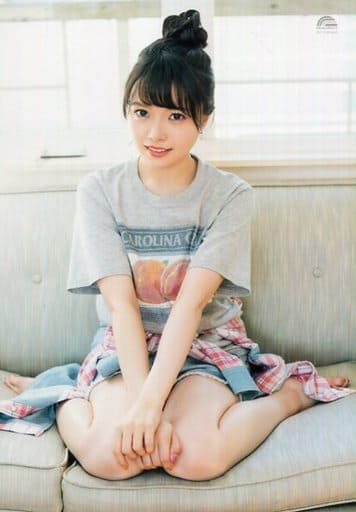Official photo (female) / voice actor Momo Asakura / CDs 「 Peachy! 」 TOWER RECORDS Special ...
