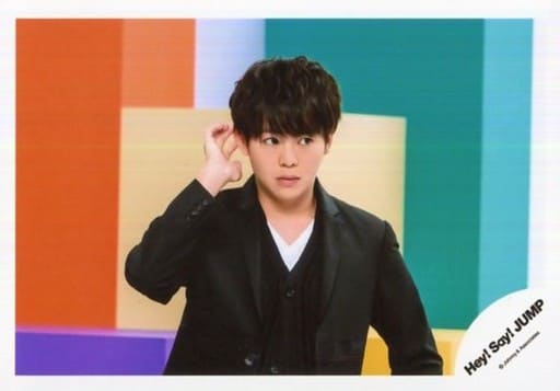 Hey! Say! JUMP / Daiki Arioka / Bust up / Costume black-and-white / Right ear / Album "SENSE or ...