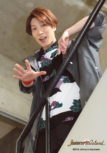 Official photo (Johnnys) / idol / Snow Man Snow Man / Sho Watanabe Ta / Above-the-knee / Costume ...