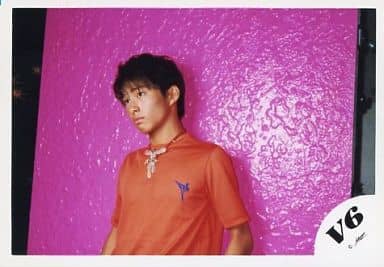 V6 / Ken Miyake / Horizontal, Upper body, Costume Orange, Left Facing, Mouth Closed, Face Tilted ...