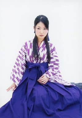 Official photo (female) / voice actor Nana Inoue / Knee-high, Front ...