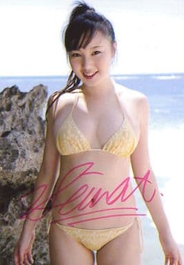 Official photo (Female) / Gravy idol * Seina Aikawa / with handwritten signature, above the ...