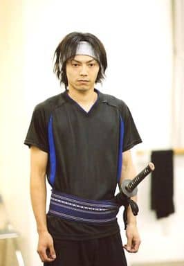 Official photo (male) / actor Michael Tsukane / Upper body / Costume black / Both hands rock ...