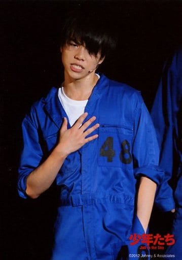 Official photo (Johnnys) / idol / 7 WEST 7 WEST / Daiki Shigeoka / Live Photo, Above the Knee ...