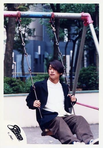 SMAP / Shingo Katori / Whole body / Sitting / Costume black / white ...