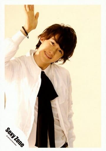 SeXyzone / Marius Yo / Upper body ・ Costume white ・ black ・ Right hand ...