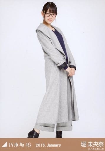 Official photo (Nogizaka46) / idol / Nogizaka46 Miona Hori / Whole body ...