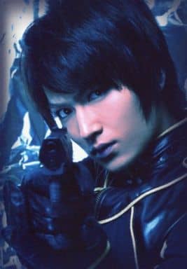 Official photo (male) / actor Ryo Matsuda / Face Up / Costume Blue / Both Hands Gun / Background ...