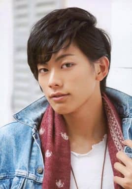 Official photo (male) / actor Keisuke Higashi (Senzai Senri) / Bust-up ...