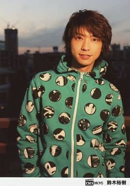 Official photo (Male) / idol / D-BOYS D-BOYS / Hiroki Suzuki / Upper Body / Costume Green / Both ...