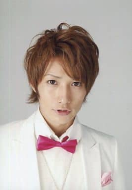 Official photo (male) / actor Katsuhiko Ibuka / Bust Up / Costume White ...