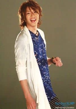 Hey! Say! JUMP / Yuya Takagi / Above Knee / Costume White. Blue / Facing Left / Hey! Say! JUMP ...