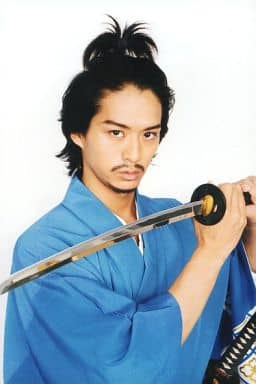 Official photo (male) / actor Ryuko Isogai / Bust Up / Wafuku Cyan ...