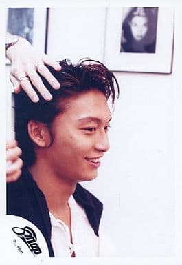 SMAP / Shingo Katori / Bust up / Costume white / Shoulder to Towel ...