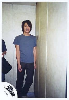 SMAP / Shingo Katori / Blue Costume / Black Pants / Leaning against the ...