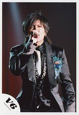 Official photo (Johnnys) / idol / V6 V6 / Takeshi Morita / Live Photo / Upper body / Microphone ...