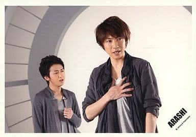 Arashi / Ohno Satoshi / Aiba Masaki / Yokogata / Costume grey / Aiba right hand chest ...