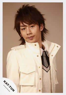 KAT TUN / Yuichi Nakamaru / White Jacket / Striped Necktie / Camera ...
