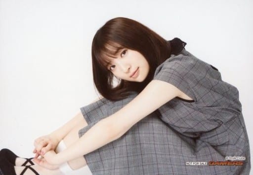 Official photo (female) / voice actor Moe Toyota / Horizontal, Above ...