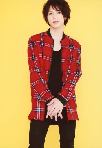 Official photo (male) / actor Ryo Kitamura / Above the Knees, Costumes ...