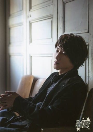 Official photo (male) / actor Hiroki Suzuki / Upper Body / Left Facing / Chair Sitting / Costume ...