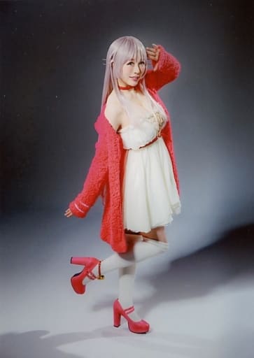 Official photo (female) / actress Konona Shiba (cat) / Body, Right ...