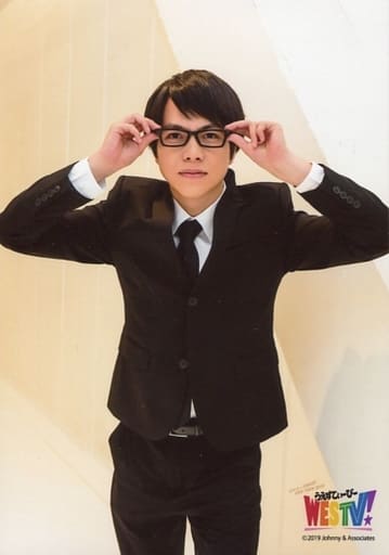 Johnny's West / Daiki Shigeoka / Above-the-knee / Costume black / white / Suit / two hand ...