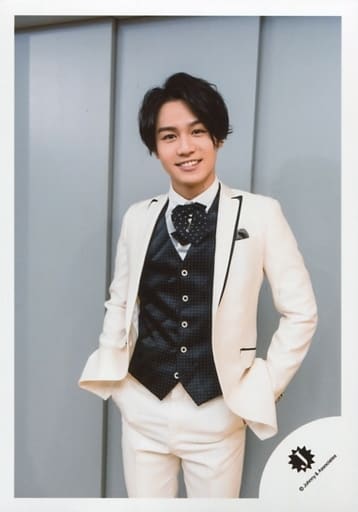 Travis Japan / Genta Matsuda / Kneecap / Costume white / black / Both hand pockets / Showing ...