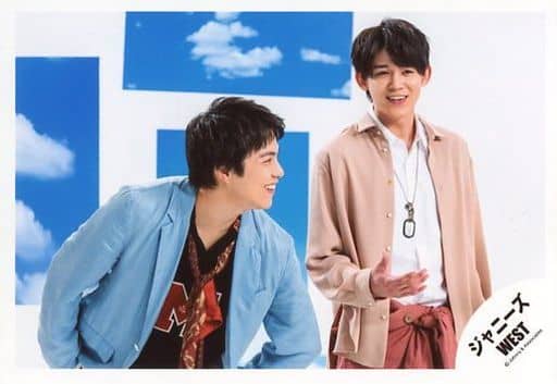 Johnny's West / Daiki Shigeoka / Nozomu Kotaki / Horizontal / Upper body / Costume Blue / Black ...